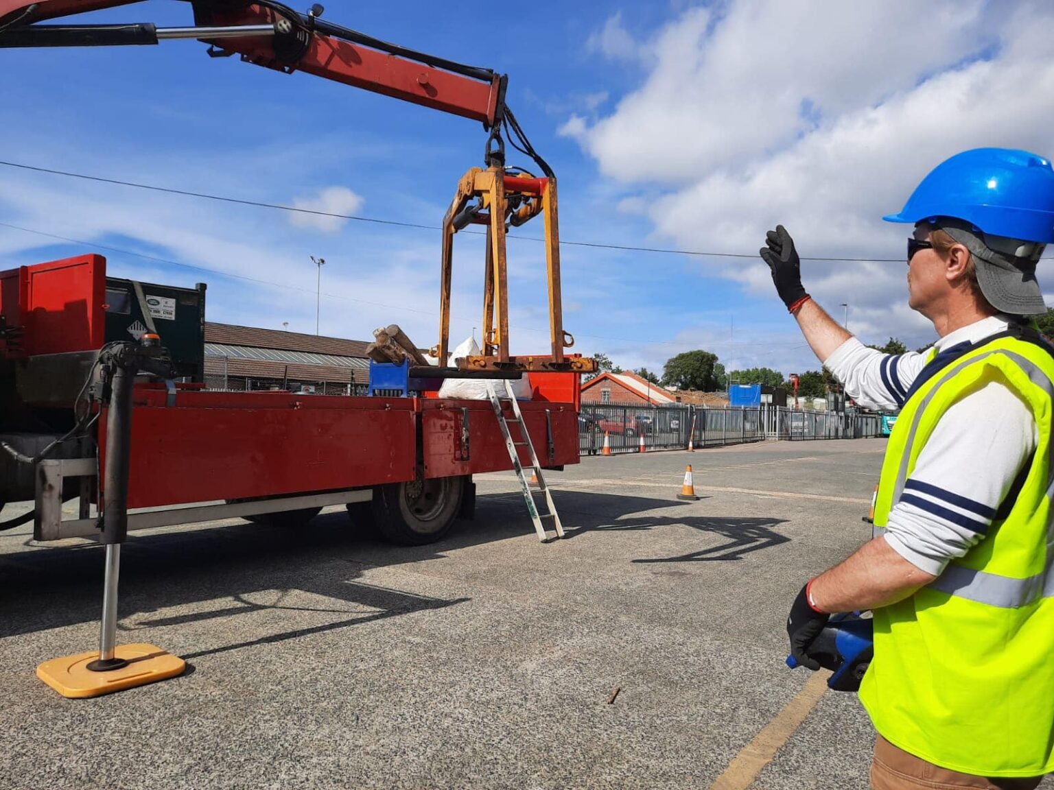 Everything You Need To Know About Slinger Signallers | 2 Start Ltd